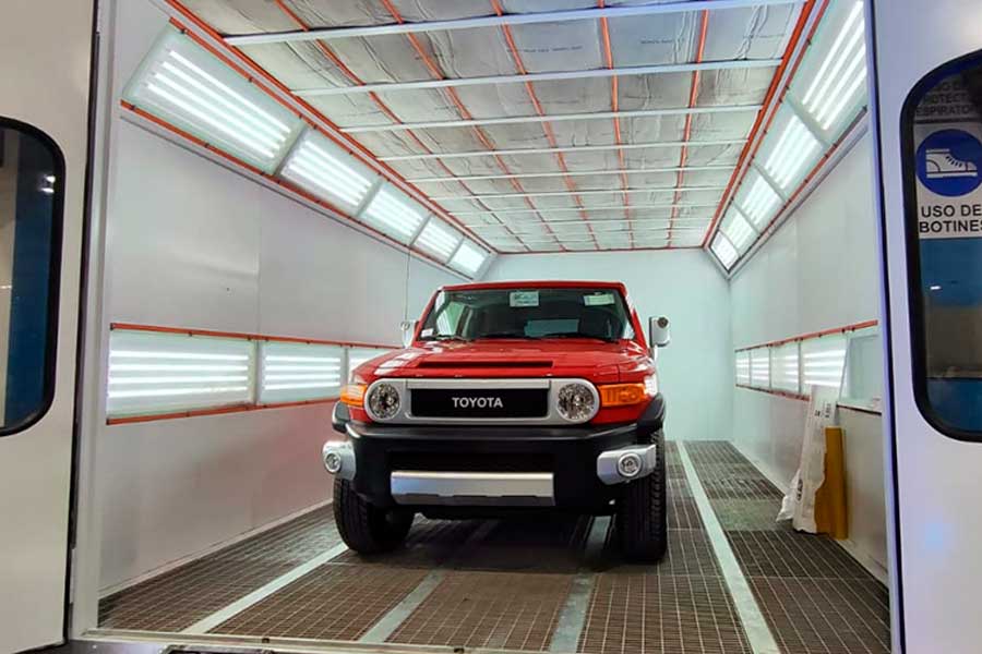 Toyosa inaugura taller de chapa y pintura de última generación en Santa ...